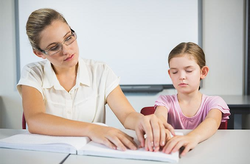 Visual Disability Children: Early Signs & Therapy Help